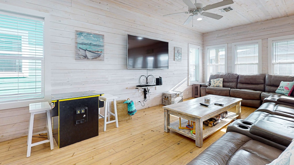 Ov21 Near The Beach, Shared Pool, Golf Cart Access, Parking For 4 Vehicles - Port Aransas, TX