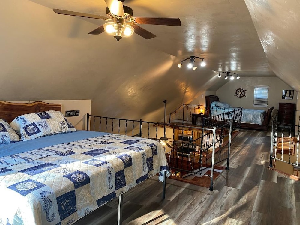 Cozy Lake Cabin Located By The Sandiest Beach On Lake Texoma -Excellent Fishing - Lake Texoma