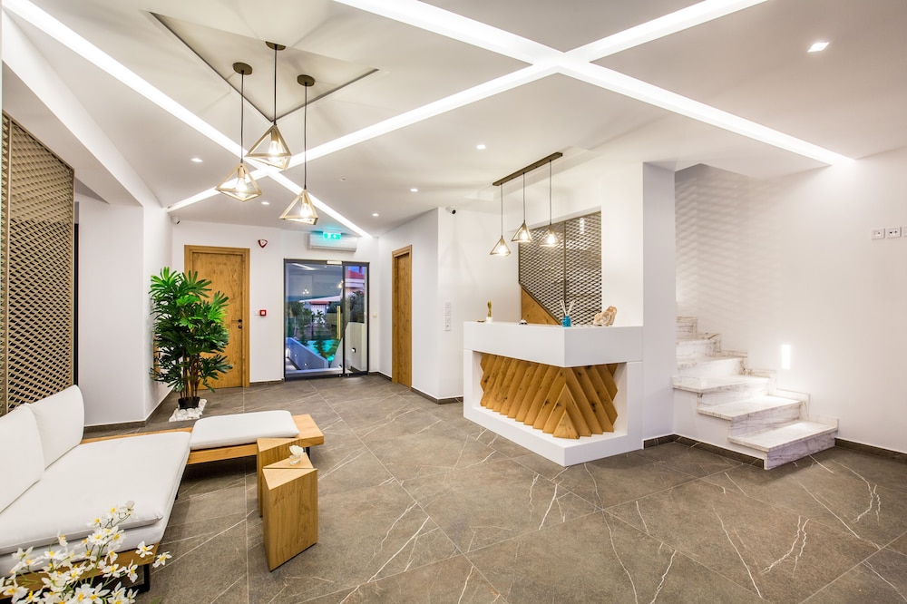 Epicentrum Suites - Тасос