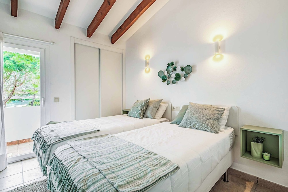 Villa Monsy 2 - Three Bedroom Villa, Sleeps 5 - Les Palmeres | Vrbo