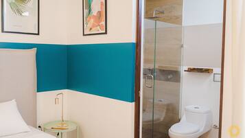 Las hadas 10 | Banheiro | Chuveiro, secador de cabelo, toalhas de banho, sabonete