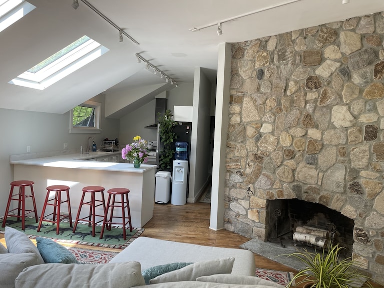 Bright Modern Secluded Vermont Home: Fish Pond + Trails, 5 Mins To Williamstown - Clarksburg State Park, Clarksburg