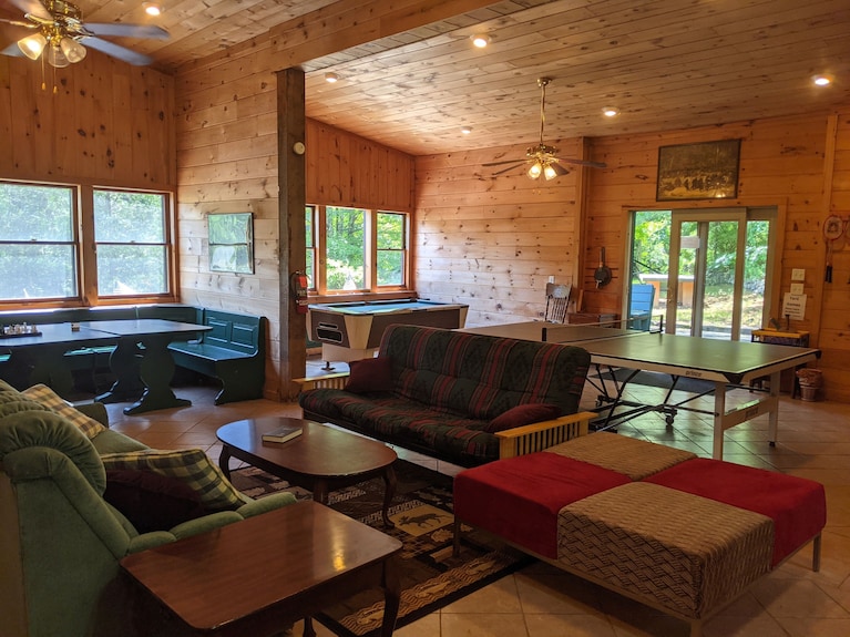 Cottontail Cabin At The Adirondack Lodge =- 5 Mins To Lake George Village - Adirondack Mountains