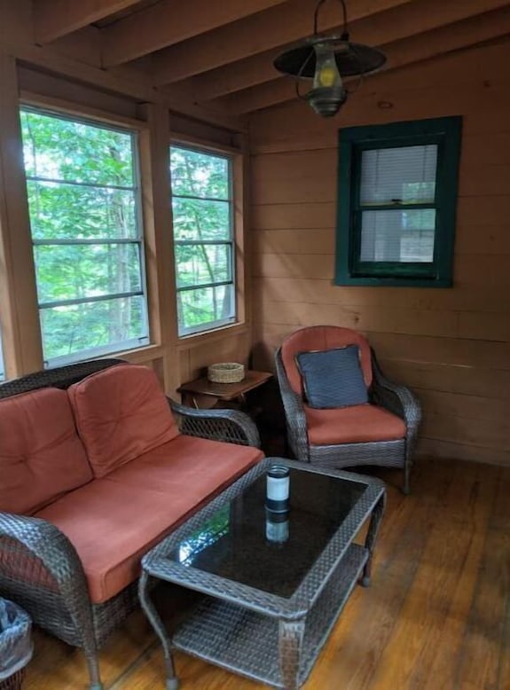 Cottontail Cabin At The Adirondack Lodge =- 5 Mins To Lake George Village - Lake George, NY