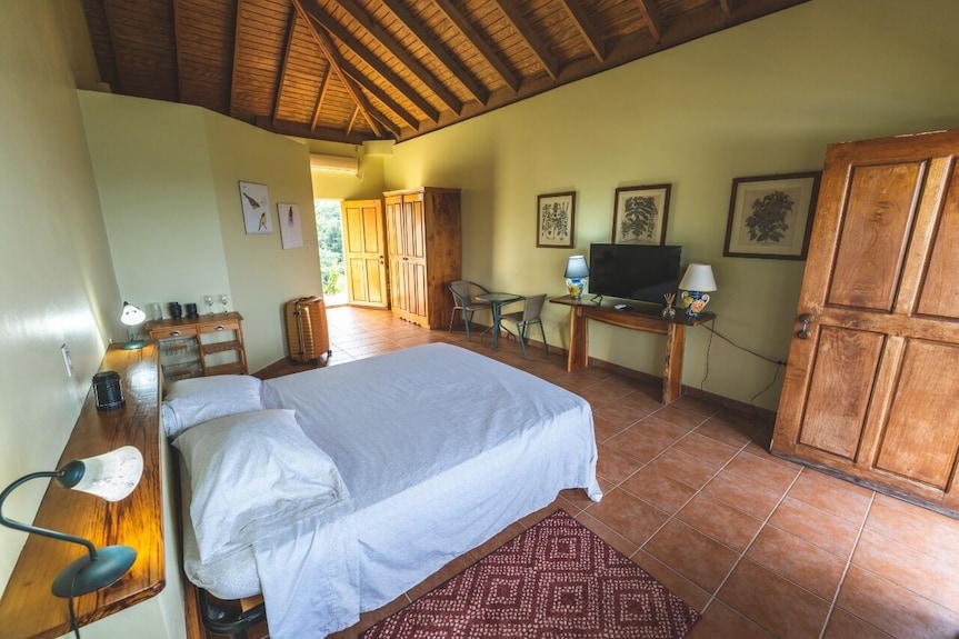 Nature Awaits In Tobago - Tobago