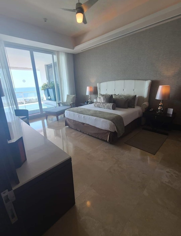 Beautiful Resort Stay In An 5 Diamond Resort In Nuevo Vallarta - Nuevo ...