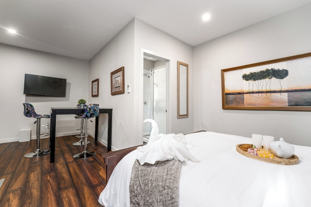 ***Waterfront Studio*** 5 Minutes Drive Ottawa - 가티노