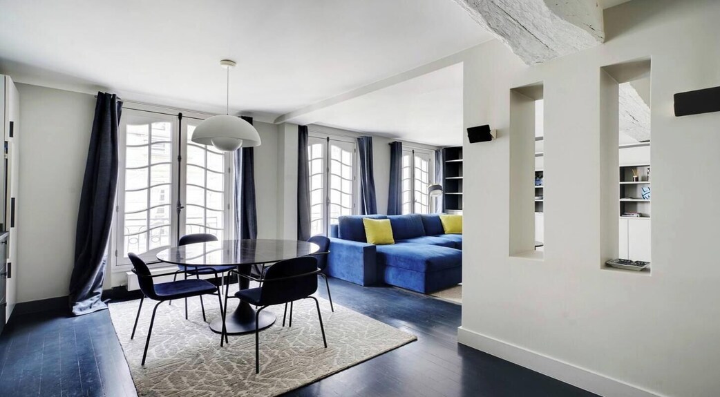 A Perfect Blend Of Comfort & Parisian Charm At Rue Saint Sulpice Saint Germain - Paris