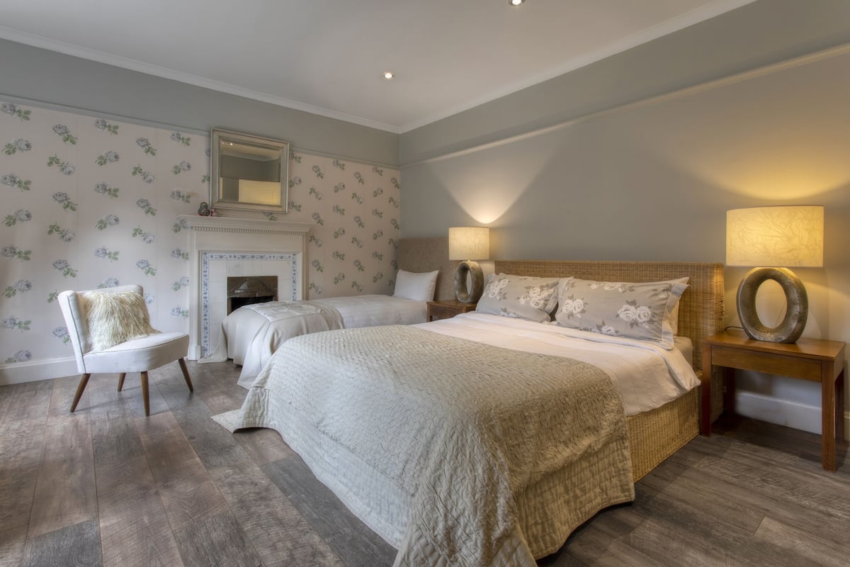 Quarto Triplo Comfort | Cofre no quarto, Wi-fi grátis 