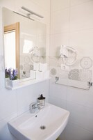 Um secador de cabelo 