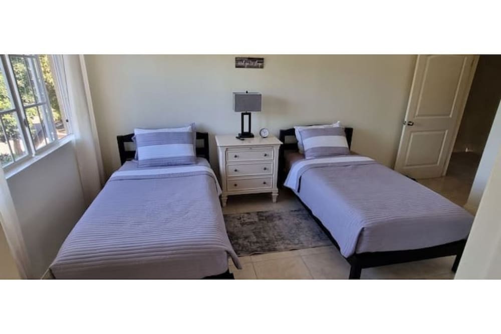 Komfort Getaway Villa, Ocho Rios - Ocho Rios