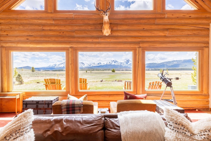 Stanley Spacious Home - Stanley Lake, ID