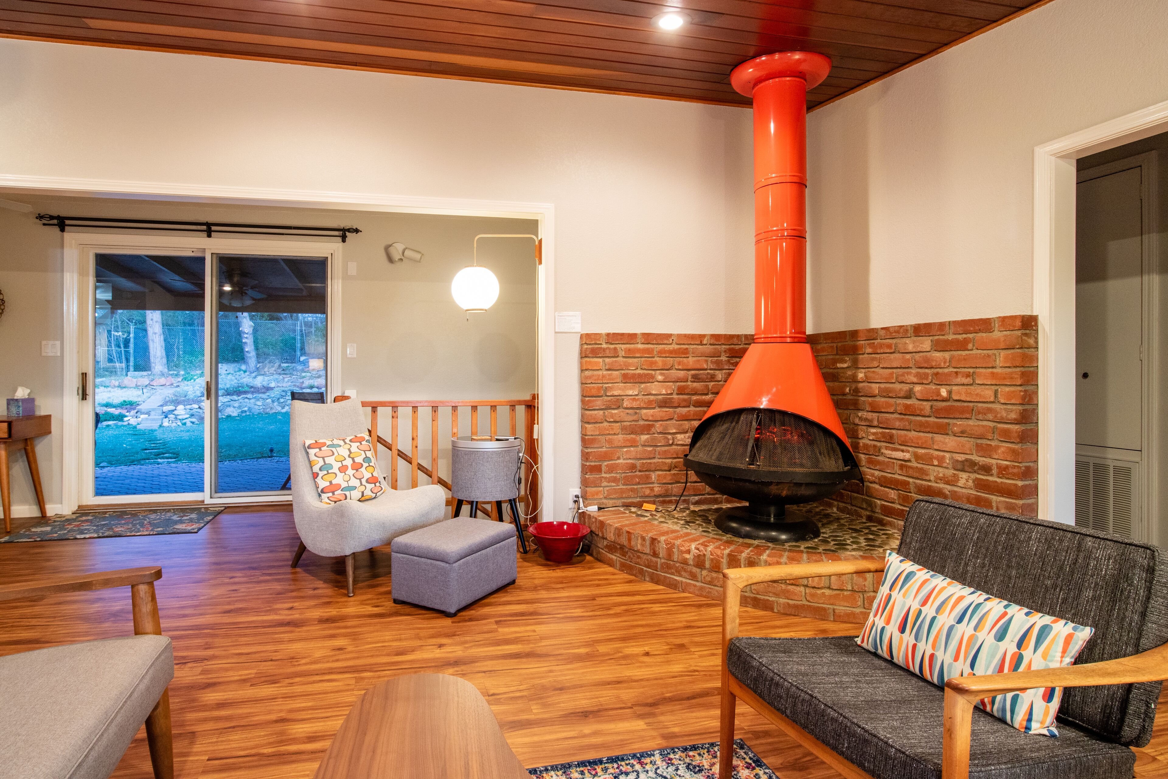 Mariposa Retro Retreat, Mid-mod Style And Easy Walk To Town - Mariposa, CA