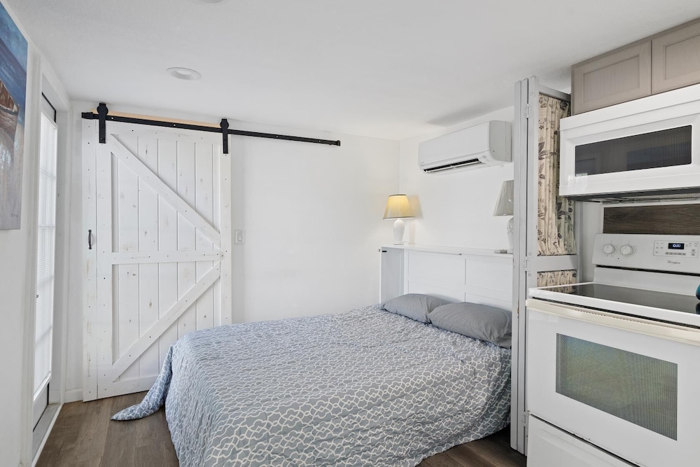 Check Out December Special!!!!!
This Casita Is Totally Private. . - Holiday, FL