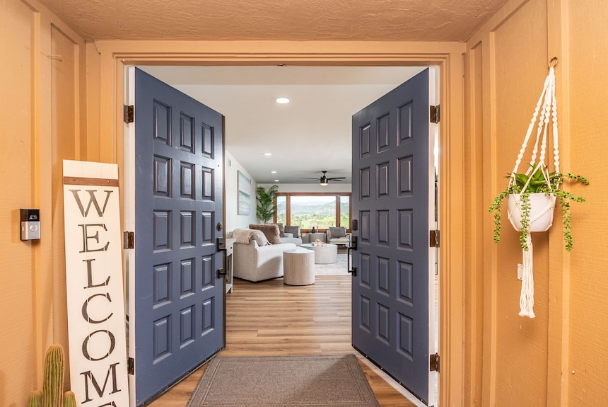 Amazing Escape With Game Room, Pool & Hot Tub - Escondido, CA