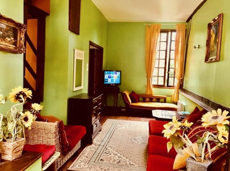 Pretty Cottage In Grounds Of Chateau With Heated Pool - Haute-Normandie