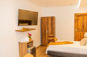 Quarto quádruplo família | Individualmente decorados, individualmente mobiliados, Wi-Fi de cortesia