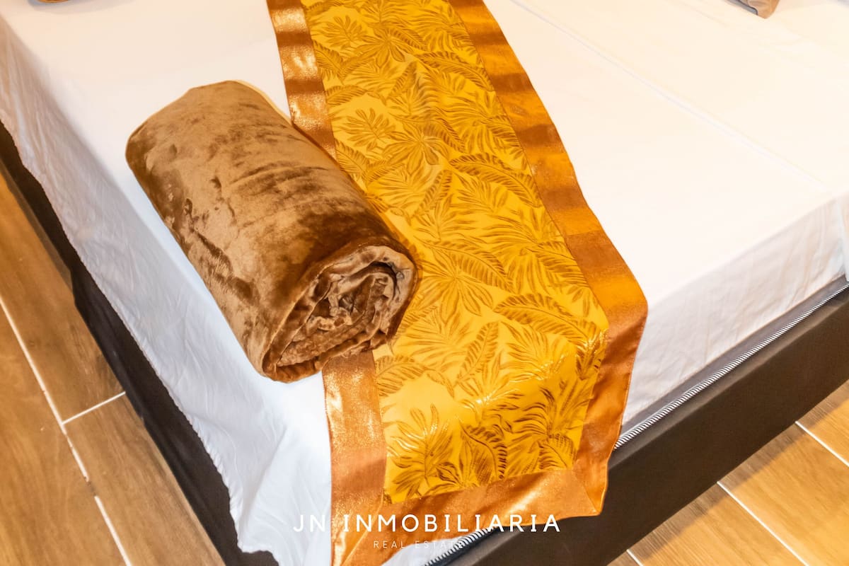 Quarto Quádruplo Familiar | Wi-fi grátis, com decoração personalizada, com mobília individualizada