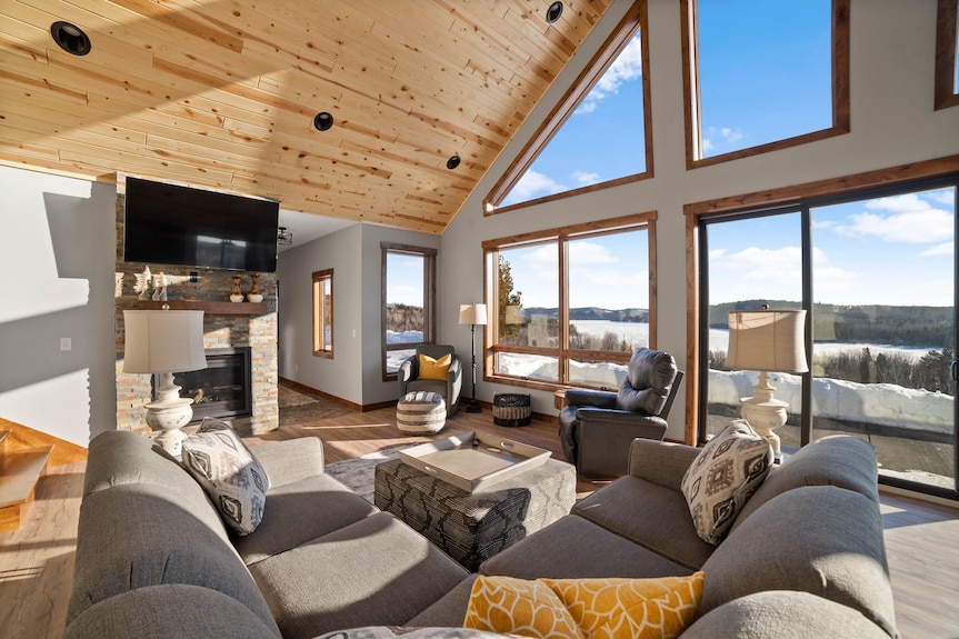 Lax Lake View Retreat - Finland, MN