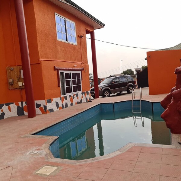 Jb Kajess Hotel - Kumasi