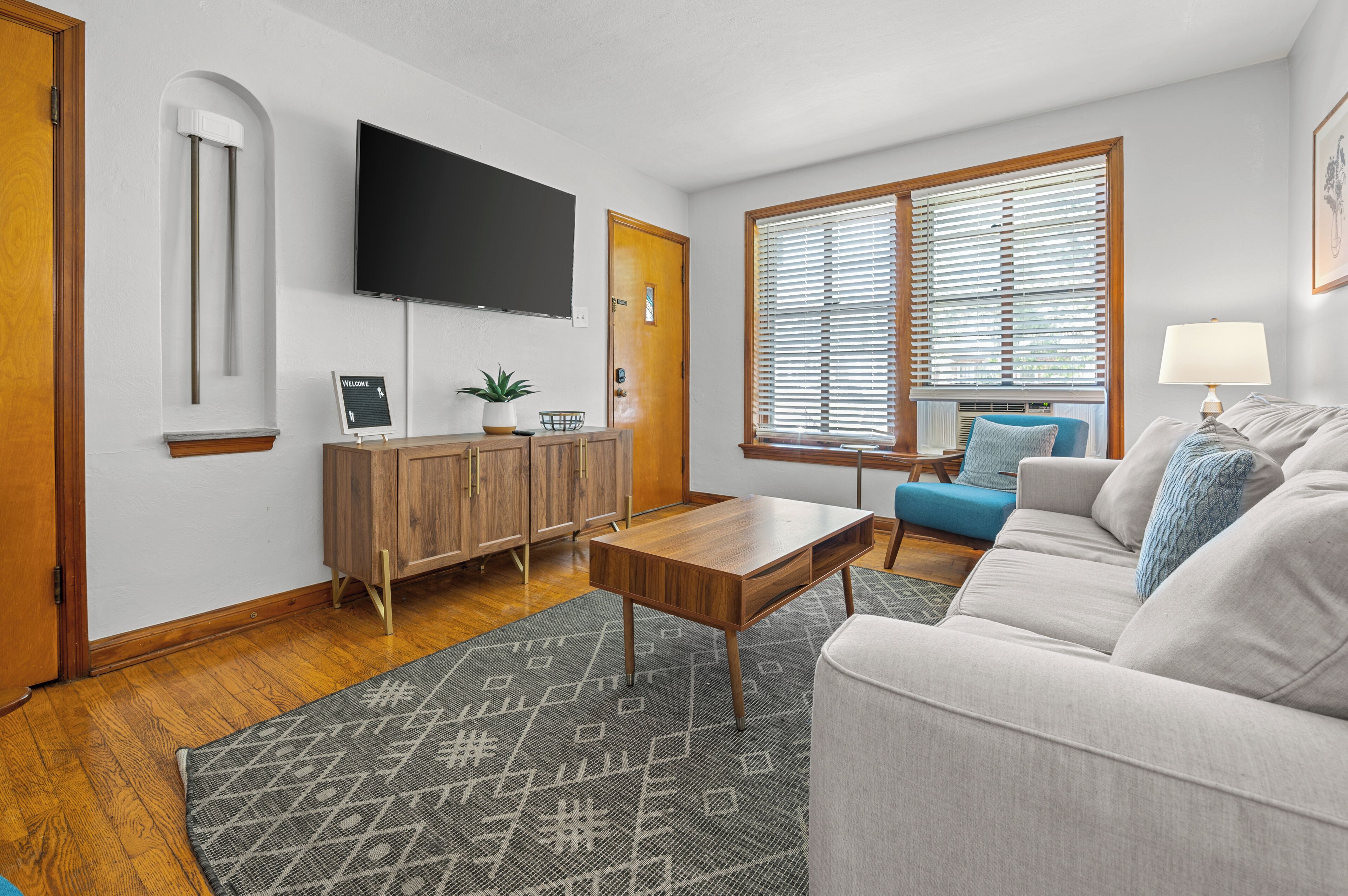 One-bedroom-city Livin' - Kirkwood, MO