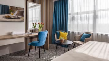 Quarto Superior, 2 camas individuais, não fumadores | 1 quarto, roupa de alta qualidade, edredões de penas, minibar