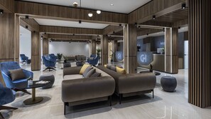 Área de estar no saguão