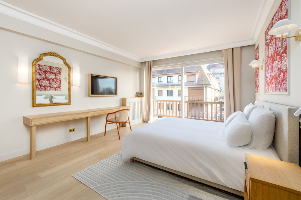 Luxury Serviced Apartment With Sea View In Deauville - Deauville