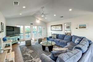 Casa, 4 quartos | Sala de estar | Smart TV, serviços de streaming 