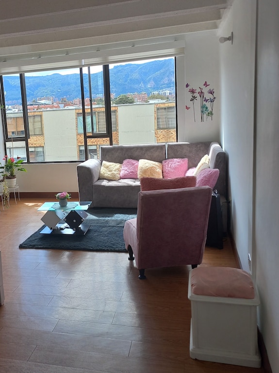 Habitación Acogedora Para Descansar, Con Su Baño Privado.. - Bogotá