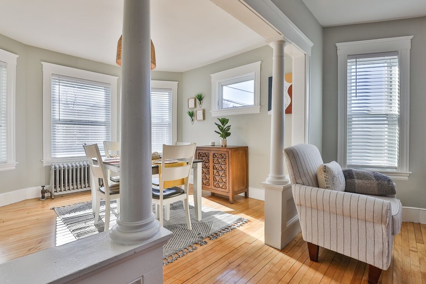 Bright Apartment Near Downtown, Highways, Boston - Andover, MA