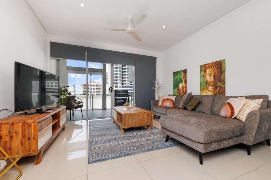 Stylish 3 Br Apartment In The Heart Of Darwin Cbd With Pool - Darwin