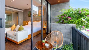 Estúdio de Luxo, vista para o mar | Minibar, secretária, ferro/tábua de engomar, Wi-fi grátis