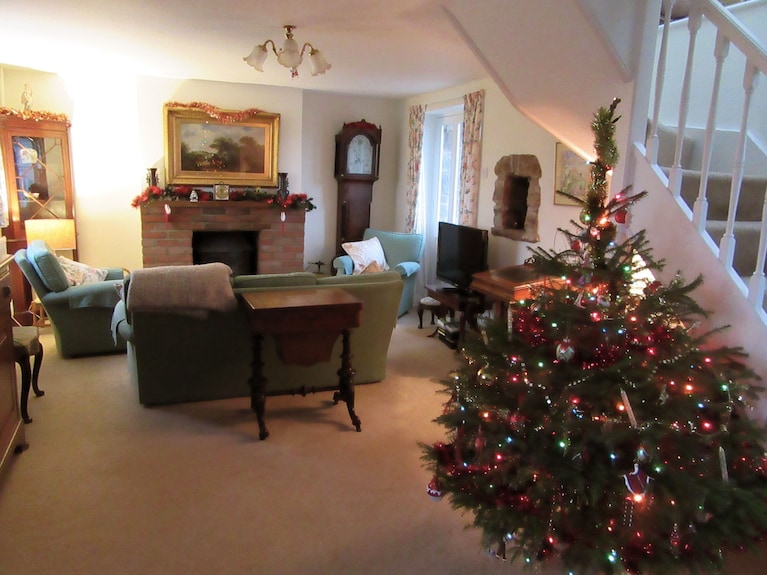 Pet Friendly 'Home From Home In The Wye Valley Wales - Caldicot Castle