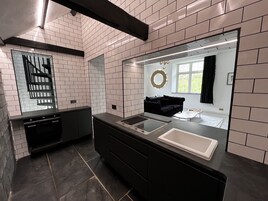 Apartamento superluxo | Cozinha privada | Cafeteira/chaleira, chaleira elétrica