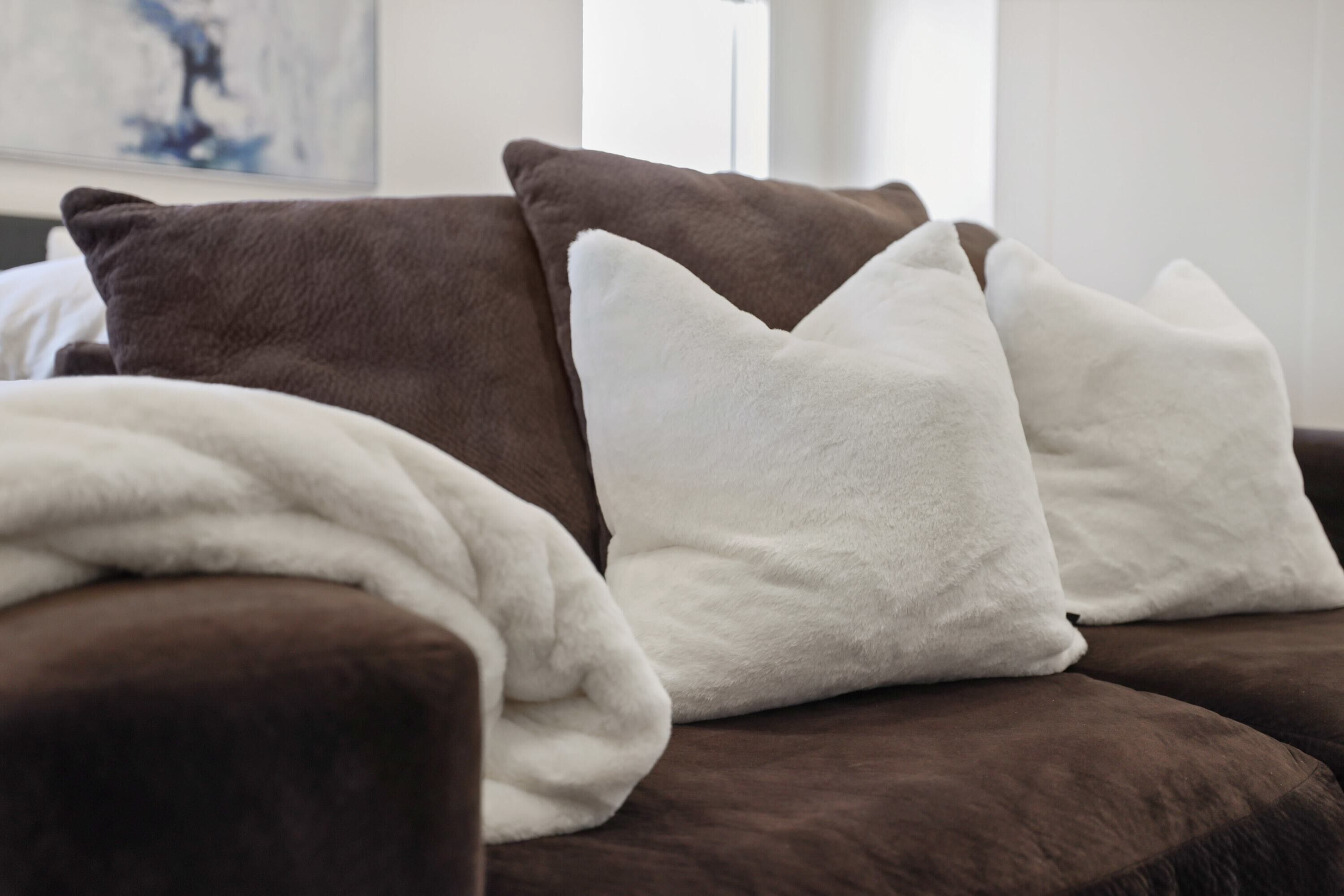 The Roman - Luxury Townhome - 1m To Dt - Fayetteville