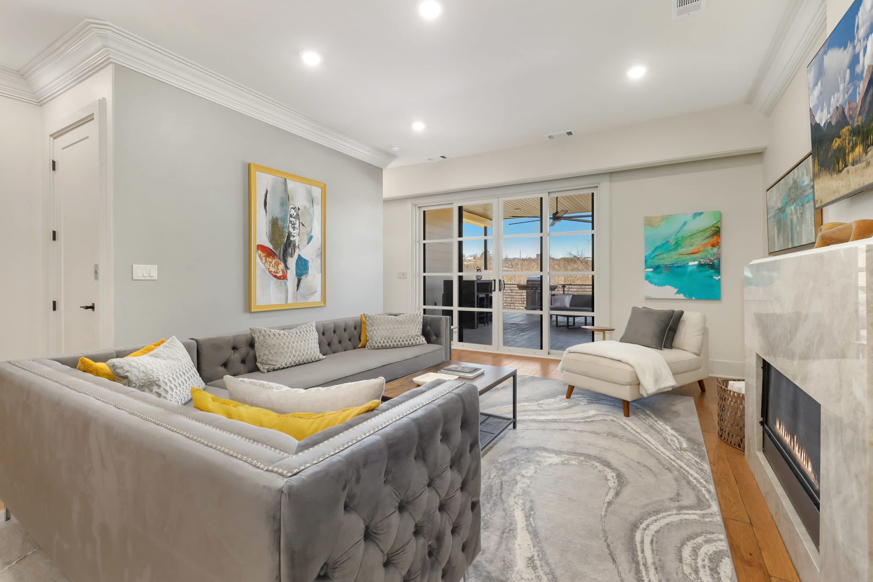 The Roman - Luxury Townhome - 1m To Dt - Fayetteville, AR