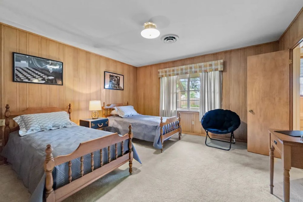 Aggieland Country Guesthouse - Brazos County | Vrbo