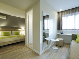 Suite Júnior | Secretária, Wi-fi grátis, roupa de cama fornecida