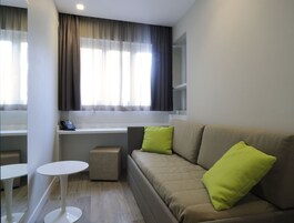 Suite Júnior | Secretária, Wi-fi grátis, roupa de cama fornecida 