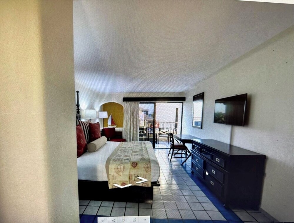 Bisbee Cabo-Nautical Presidential Suite with Marina view Reviews, Deals ...