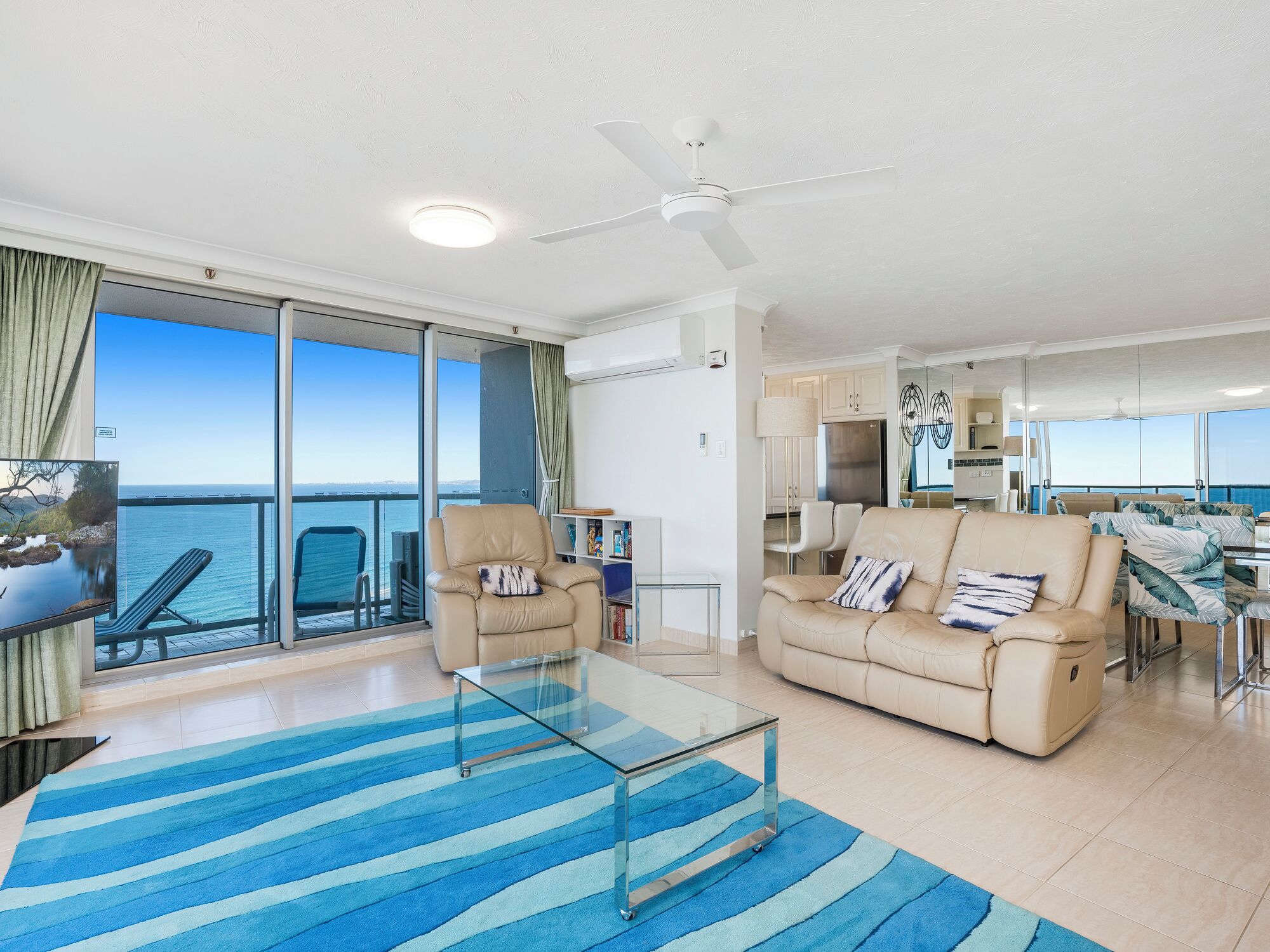 Luxury High Floor Ocean View 2bed 2bath Apt - Surfers Paradise