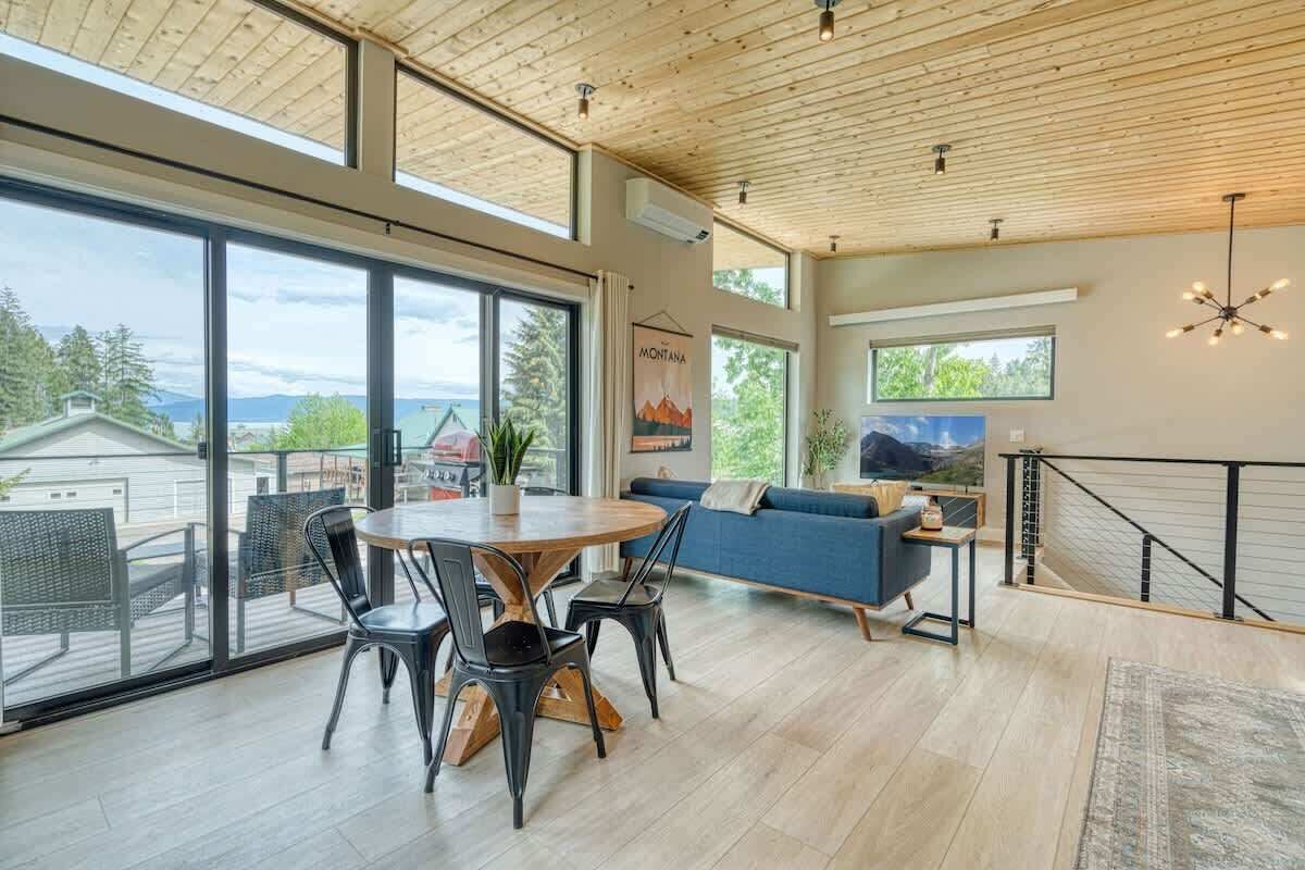 Modern Retreat With Game Room And Lake Views - Flat Lake, MT