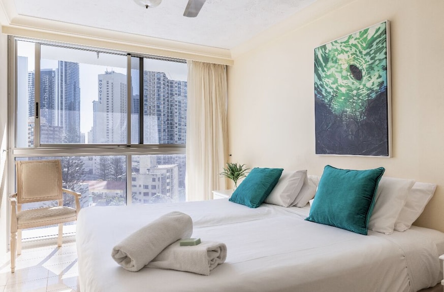 Beachfront Surfers Paradise No Hidden Fees - Surfers Paradise