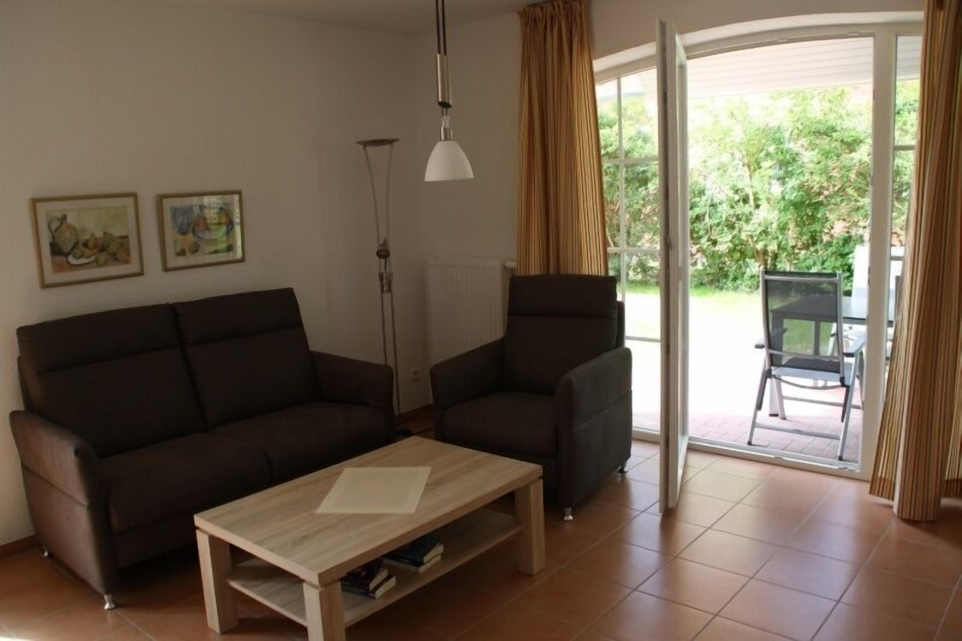 Ferienwohnung (70qm) Für 4 Personen Mit Garten Und Sep. Gäste-wc In Ruhiger Lage - Greetsiel