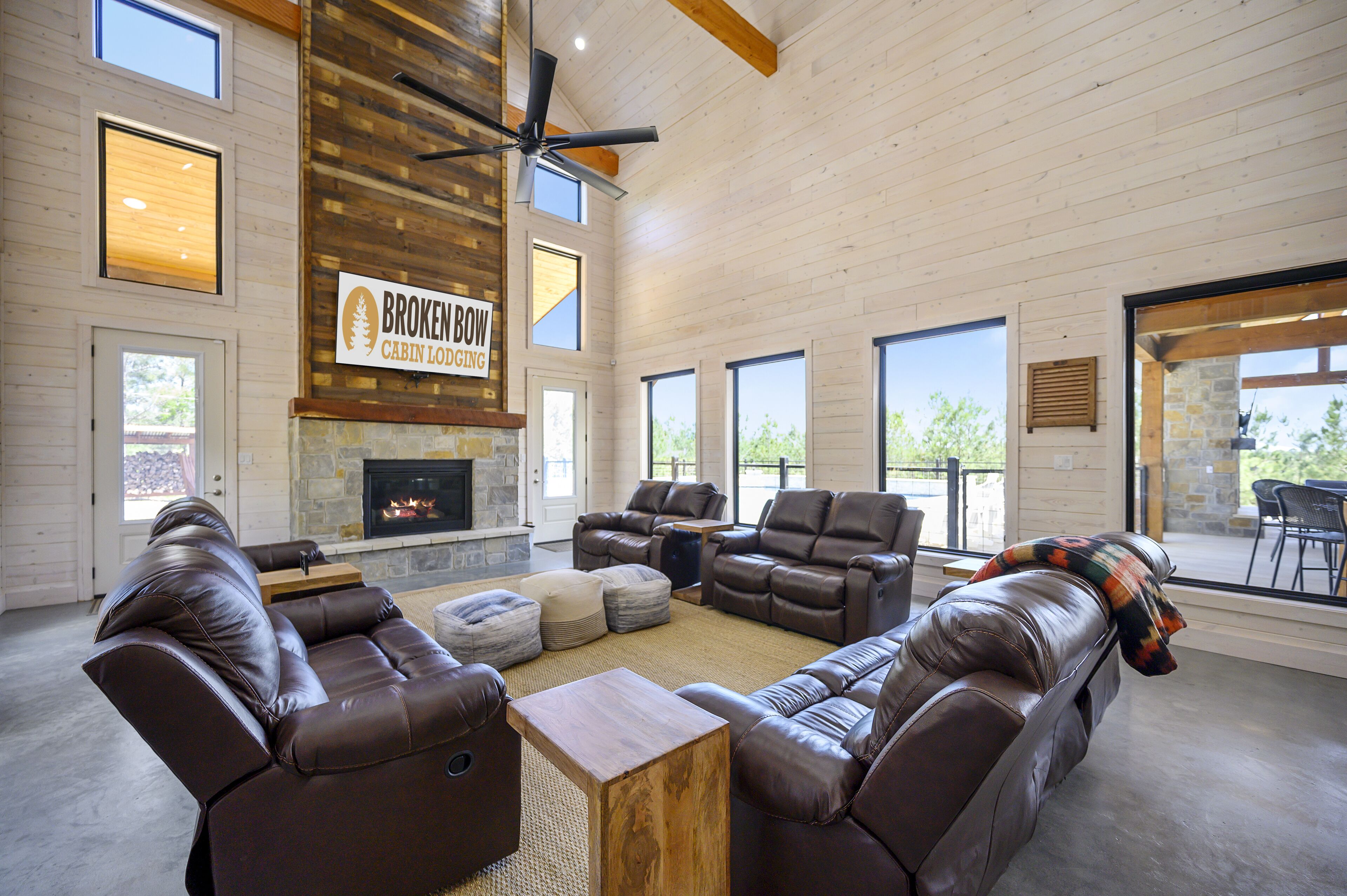 Papa Casa- 7bd With Pool And 2 Hot Tubs - Broken Bow, OK