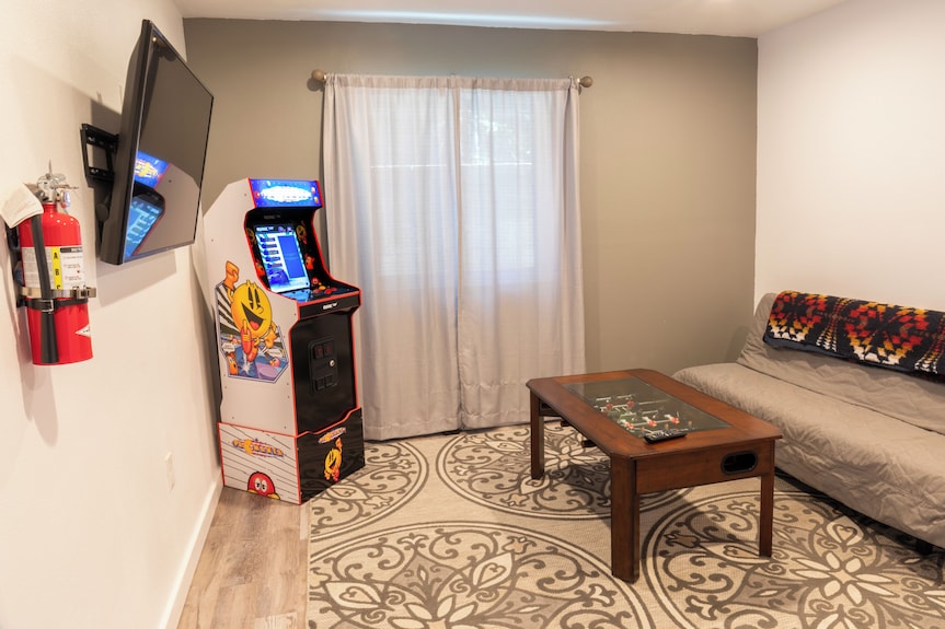 The Pinecone House- Ev Charger+dog Friendly+views! - Running Springs, CA