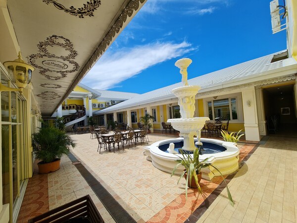 Fiesta Garden Hotel - Luzon