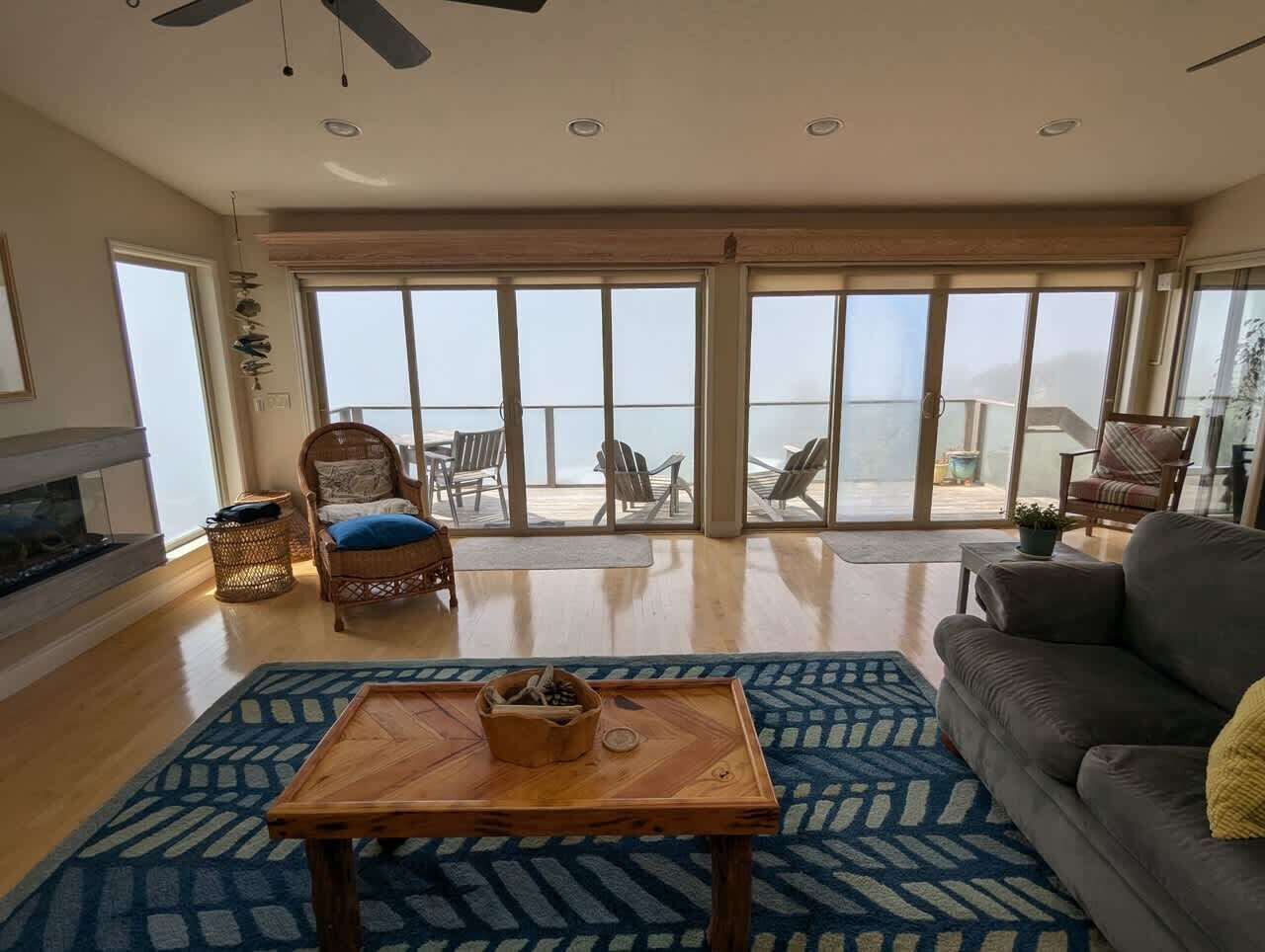 Spectacular Ocean Front Views "Sea Star Escape" B - Brookings