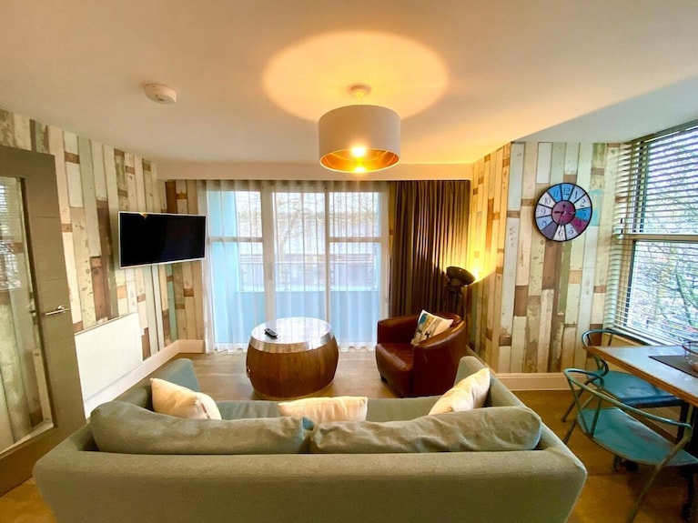 Elegant Apartment Inc. Parking - Bournemouth